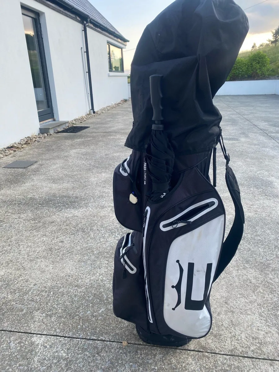 Golf bag for sale in Co. Kerry for €150 on DoneDeal
