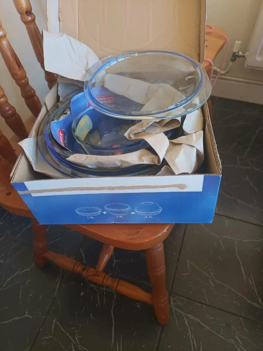 Pyrex Dishes for sale in Co. Westmeath for €40 on DoneDeal