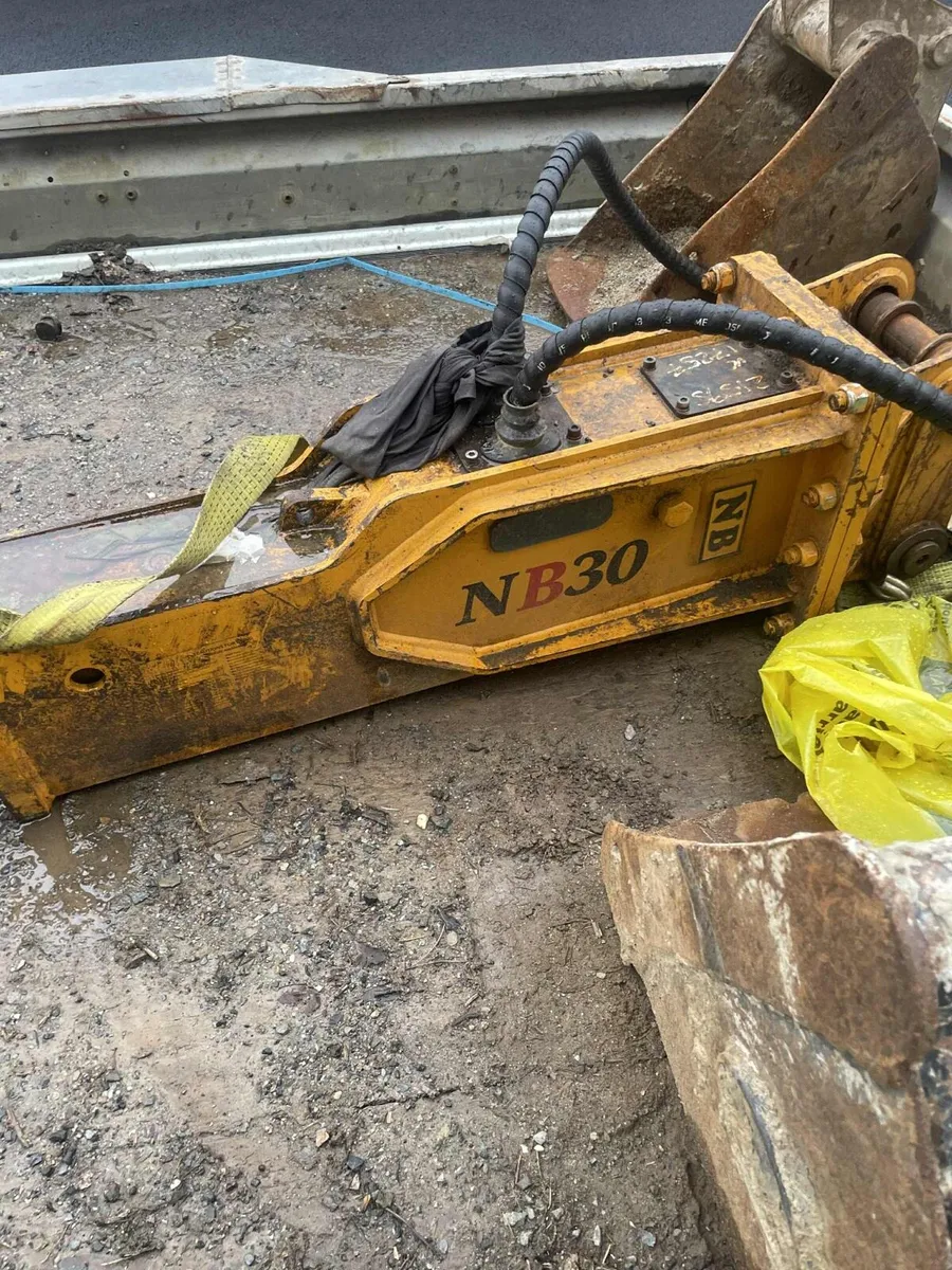 3.3 hitachi for sale in Co. Donegal for €24,000 on DoneDeal