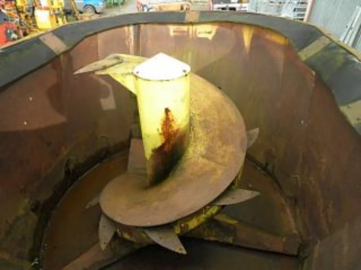 SHELBOURNE 8M TUB FEEDER, EX FARM CONDITION for sale in Co. Tyrone for ...