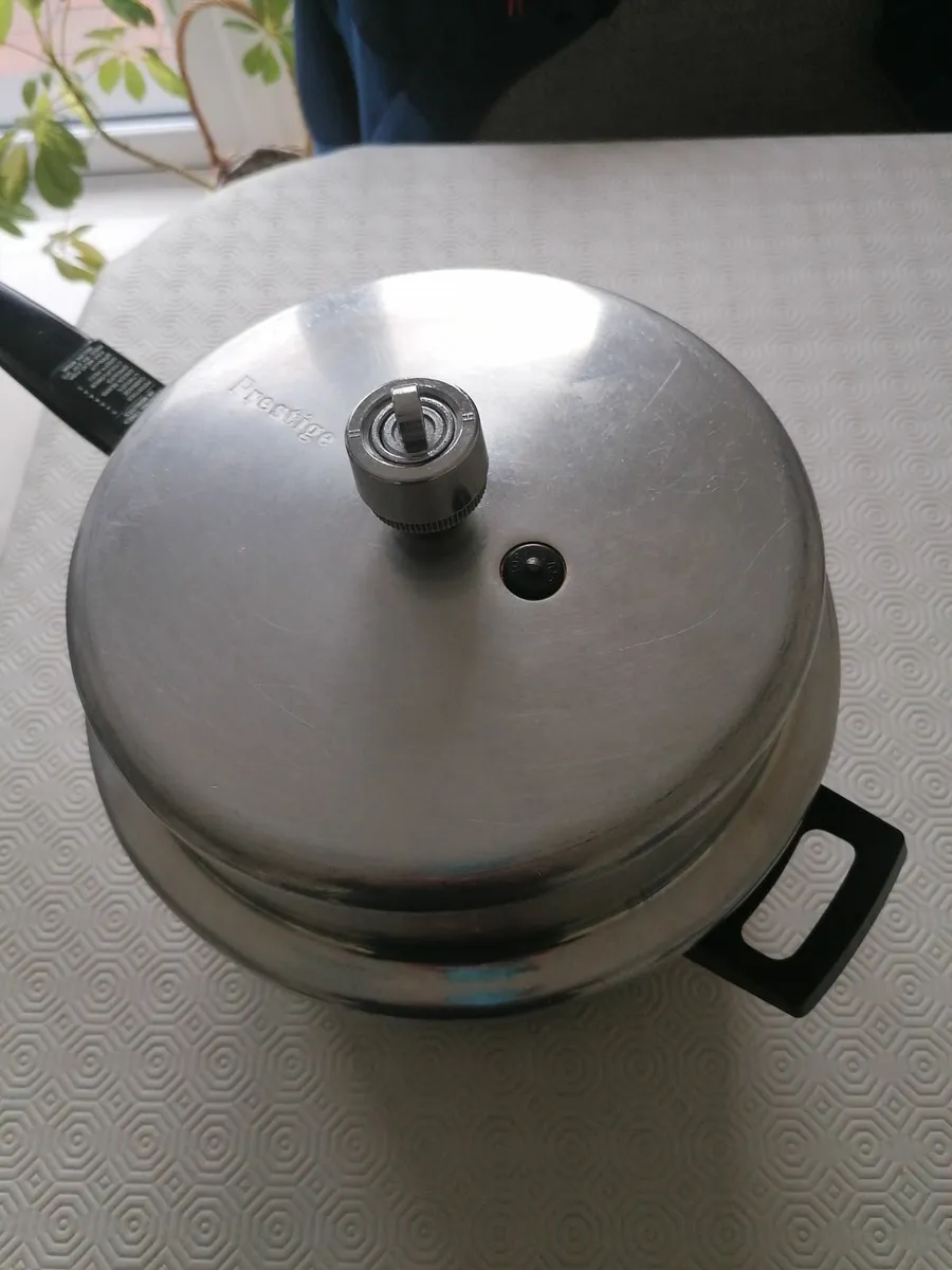 Pressure cooker for sale in Co. Down for £15 on DoneDeal