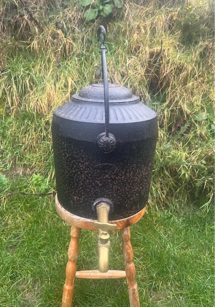 Antique T.Holcroft & Son Cast Iron Hanging Kettle for sale in Co. Cork ...