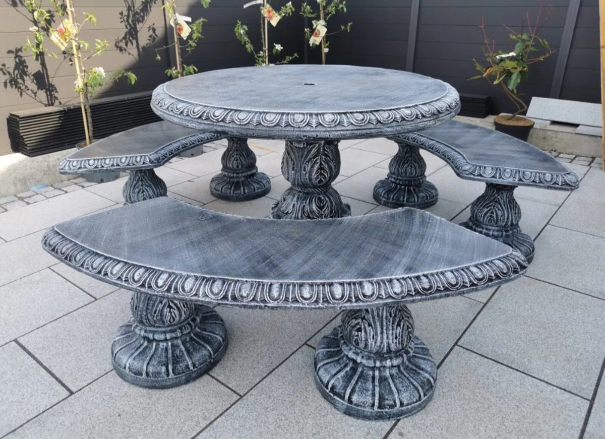 Concrete table chairs for sale in Co. Cork for €400 on DoneDeal