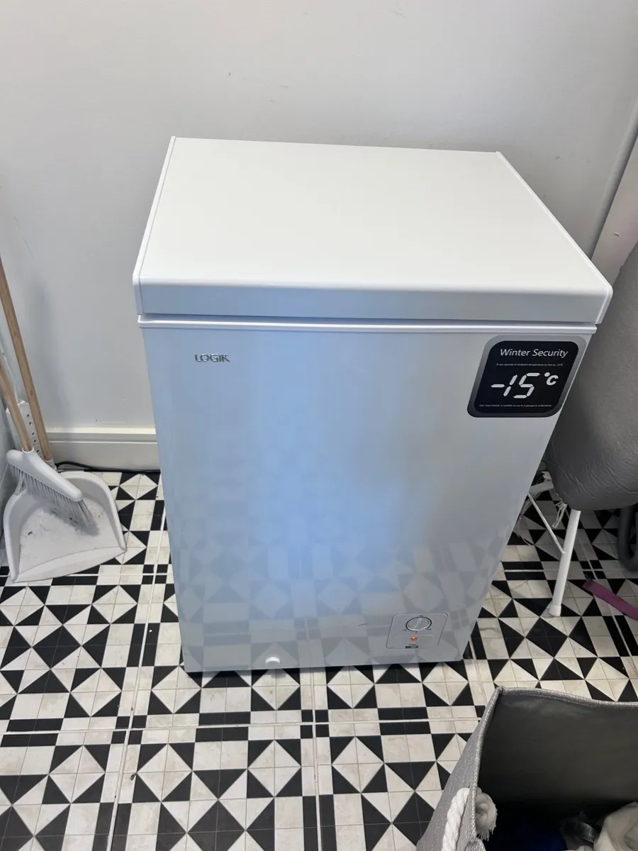 Fridge freezer for sale in Dublin for €50 on DoneDeal