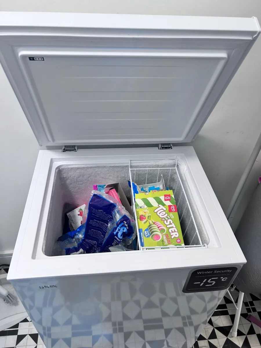 Fridge freezer for sale in Dublin for €50 on DoneDeal