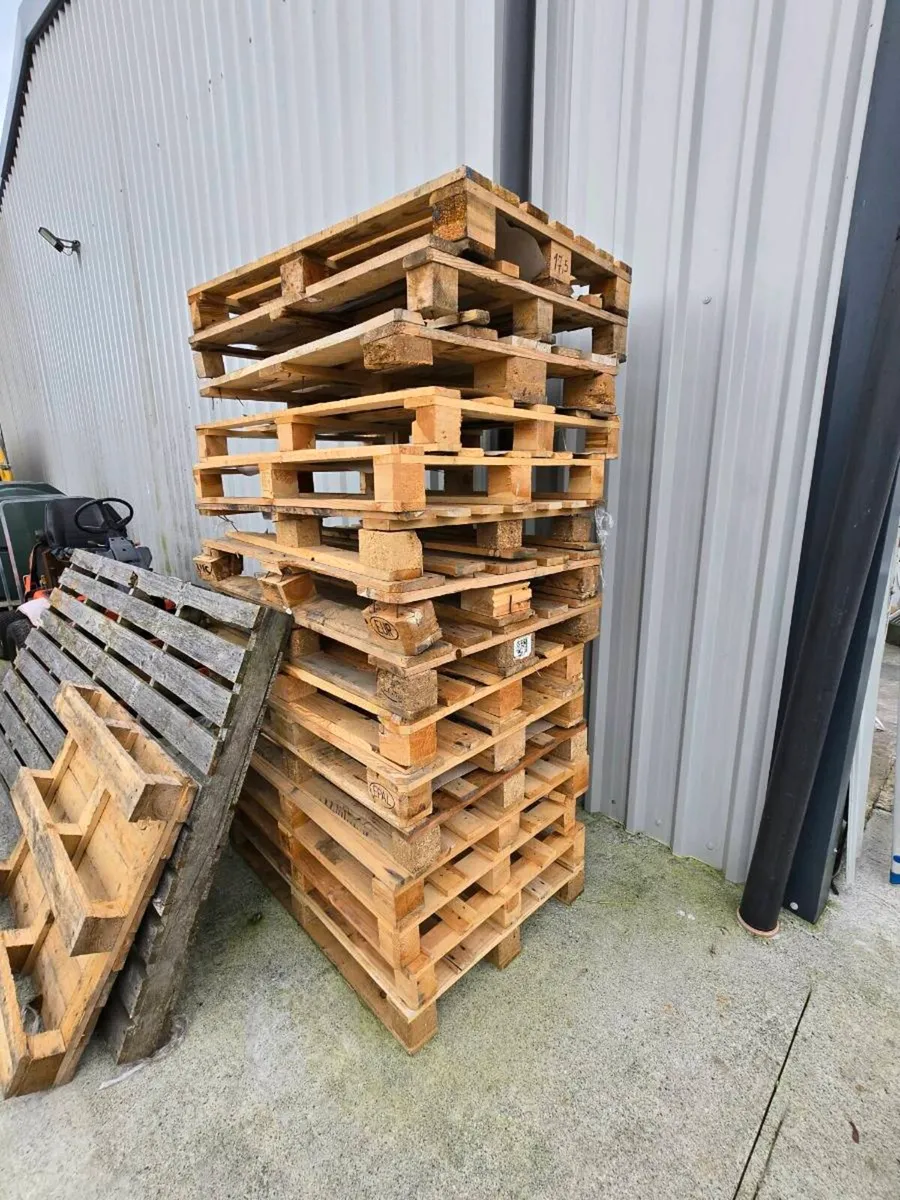 Timber pallets for sale in Galway for €1 on DoneDeal
