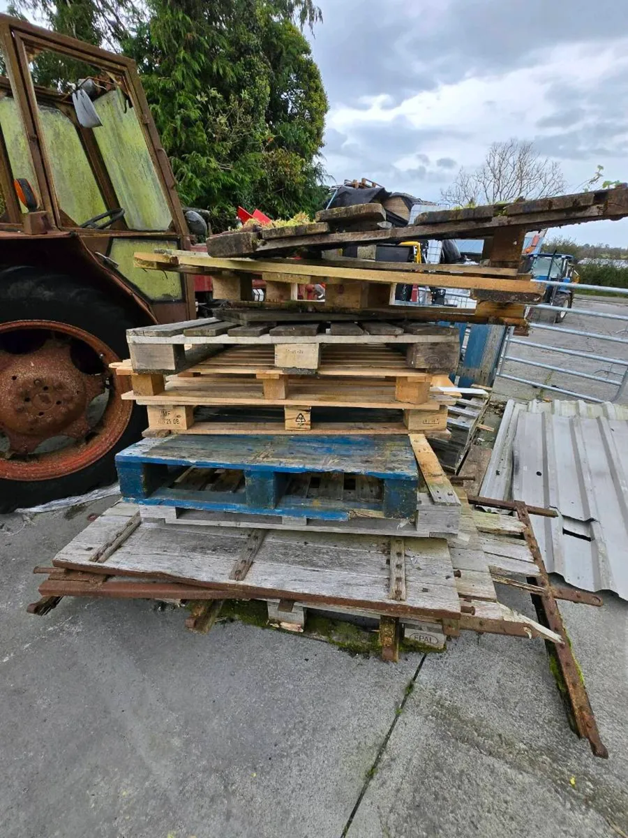Timber pallets for sale in Galway for €1 on DoneDeal