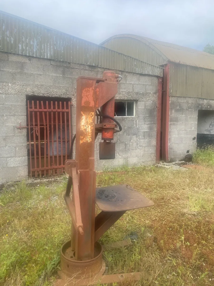 Log splitter for sale in Longford for €650 on DoneDeal