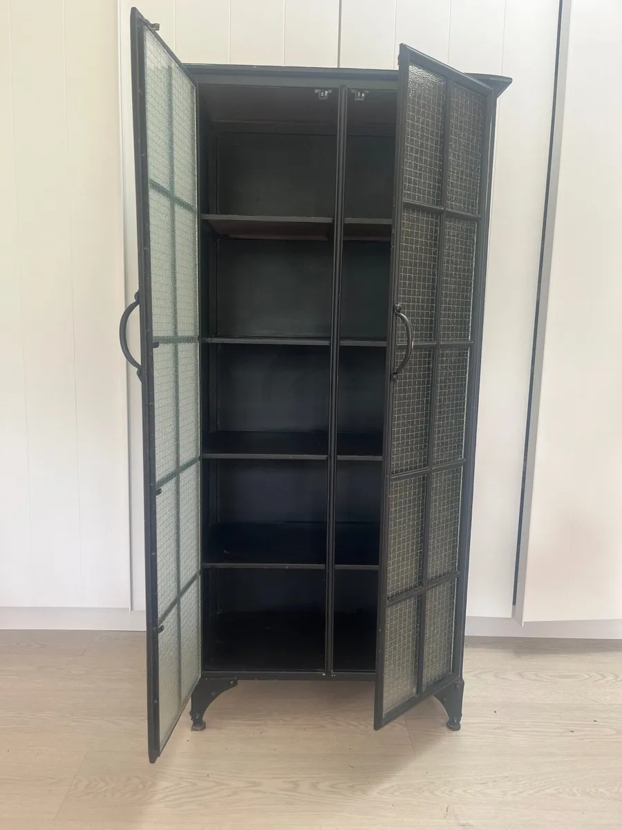 Metal Storage cabinet for sale in Wexford for €250 on DoneDeal