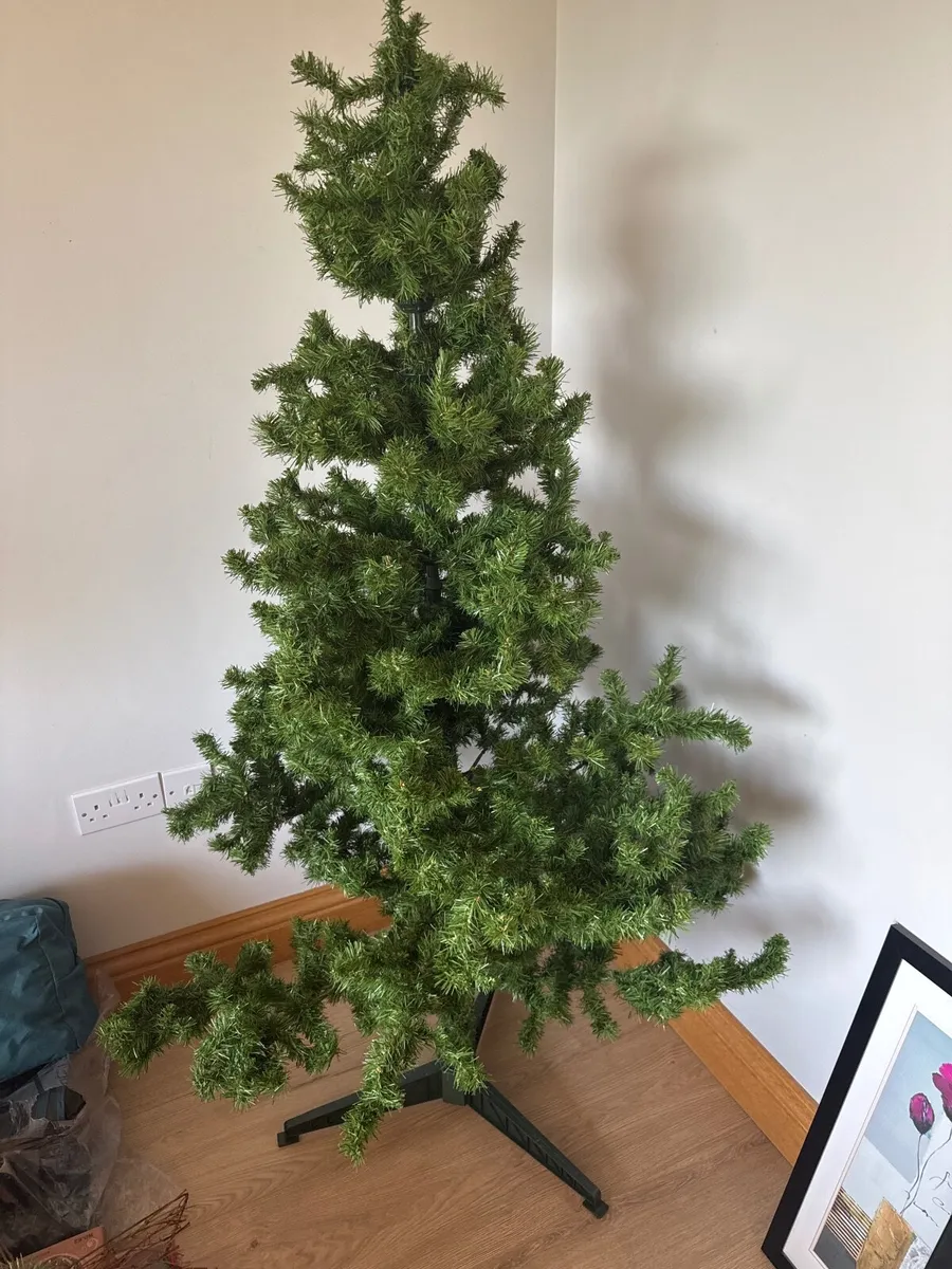 Christmas Tree for sale in Cork for €10 on DoneDeal